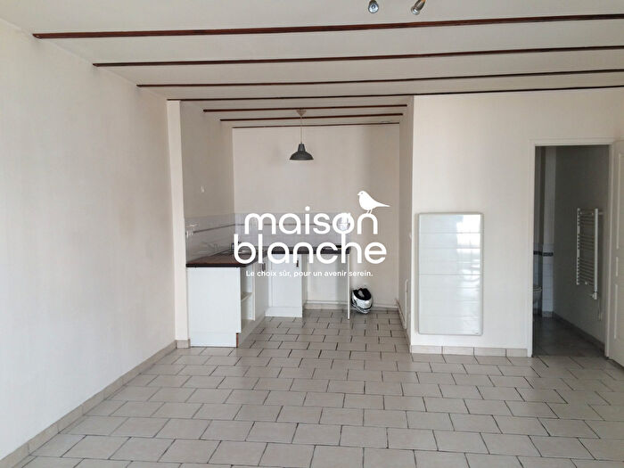 Courçon - Maison 3 pièces à louer