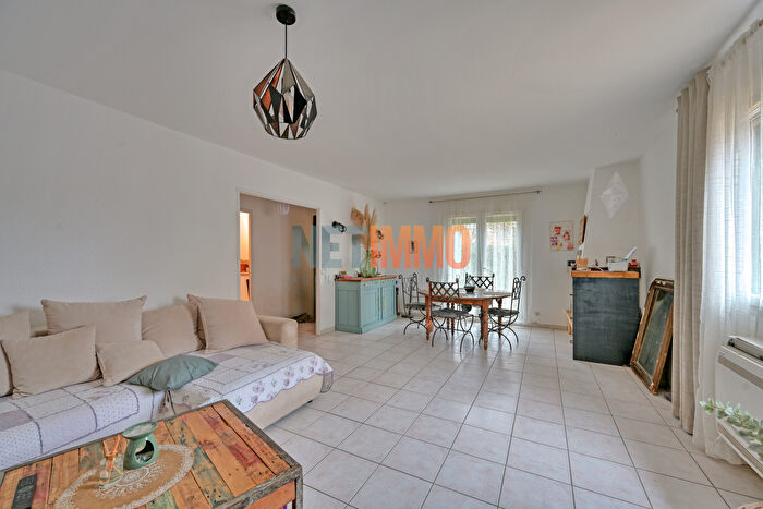 Maison à vendre - Vestric-et-Candiac - 6 pièces - 4 chambres