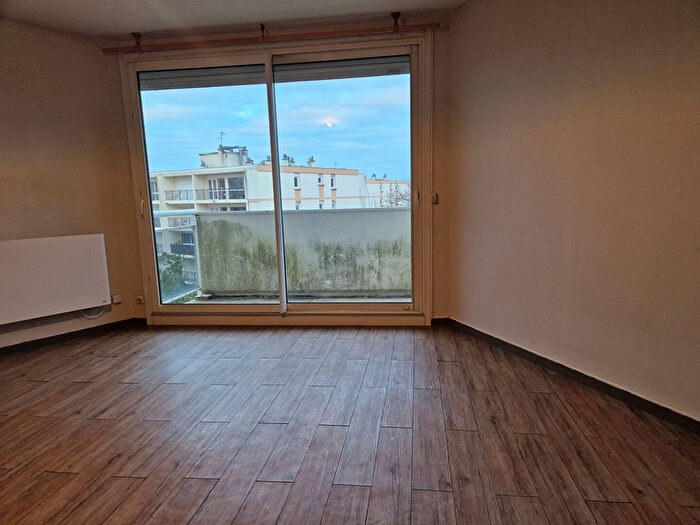 Appartement à louer - Pessac, Compostelle, La Paillère - 1 pièce