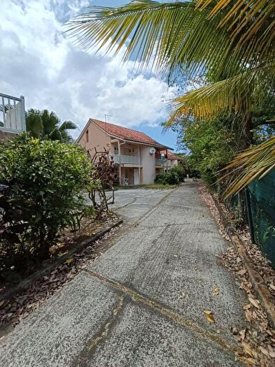 Les Trois-Îlets : Appartement 2 pièces à vendre