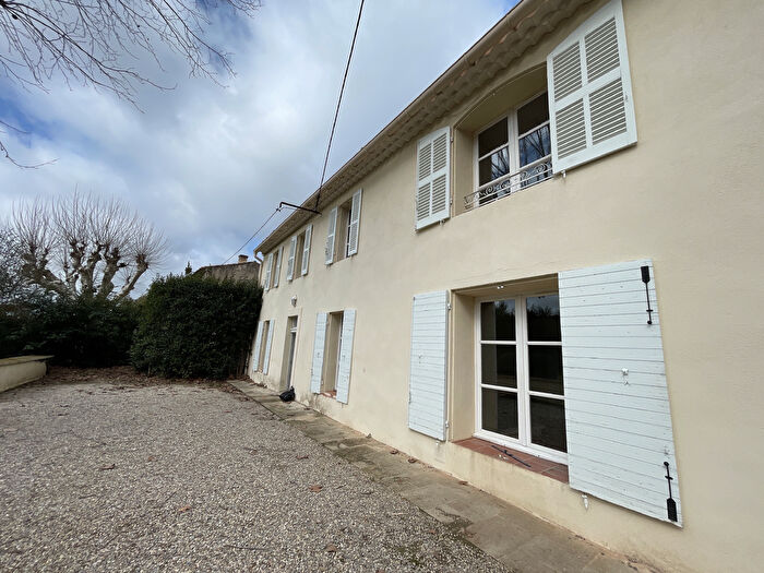 Maison à louer - Aix-en-Provence, Pont de lArc - 8 pièces - 6 chambres