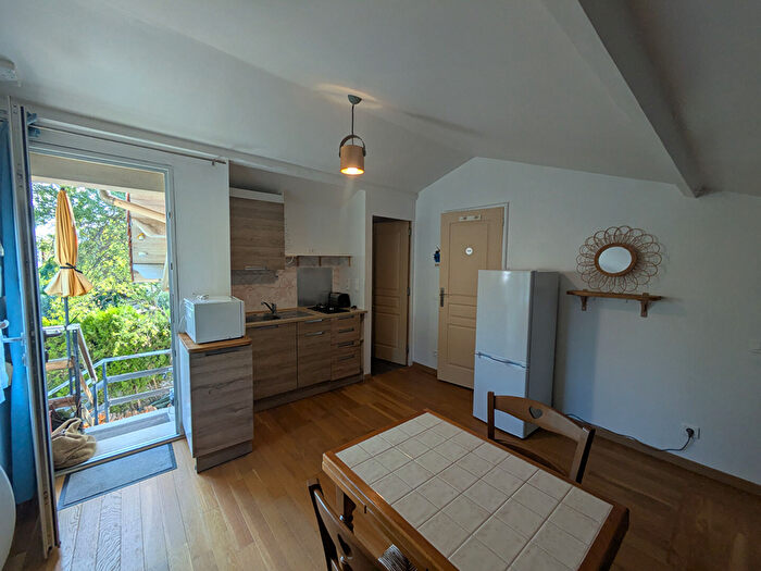 Les Angles - Appartement 1 pièce à louer