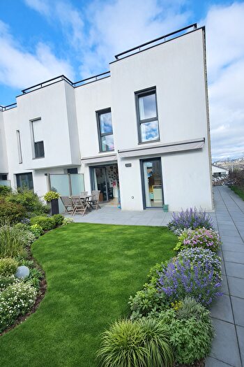 Nanterre, Chemin de lîle : Appartement 5 pièces à vendre