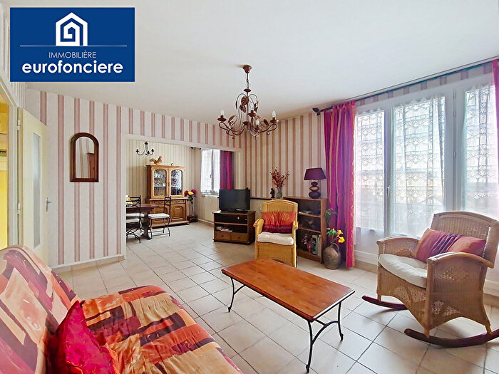 Appartement 4 pièces à Troyes, Chartreux, à vendre
