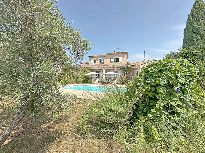 Maison à vendre - Arles, Pont de Crau, Moulès - 10 pièces - 8 chambres