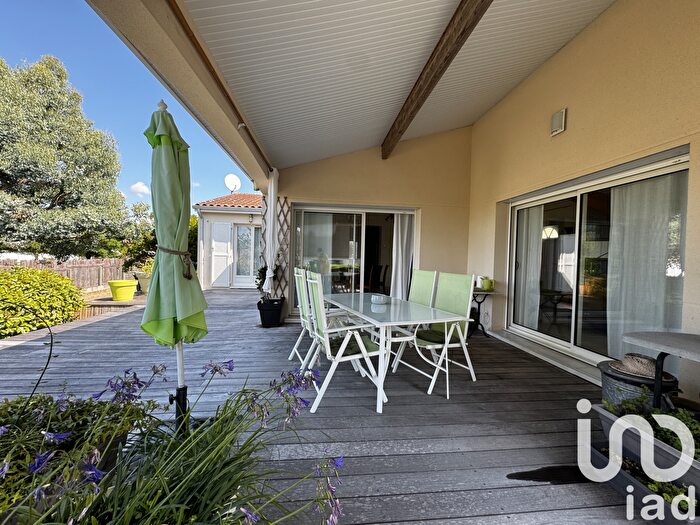 Maison à vendre - Montendre - 6 pièces - 2 chambres