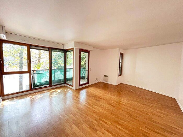 Appartement à louer - Gambetta, Courbevoie - 4 pièces - 3 chambres