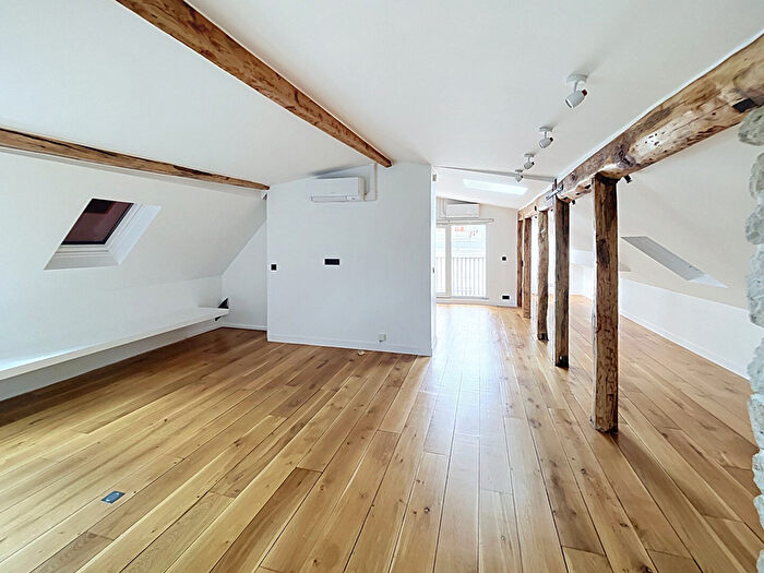 Appartement 3 pièces à Paris 8ème, Elysée, Madeleine, à louer