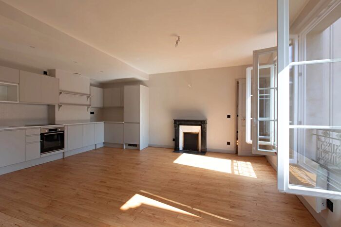 Appartement 4 pièces à Paris 7ème, Invalides, à vendre