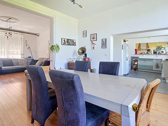 Maison 9 pièces à Cassel, à vendre