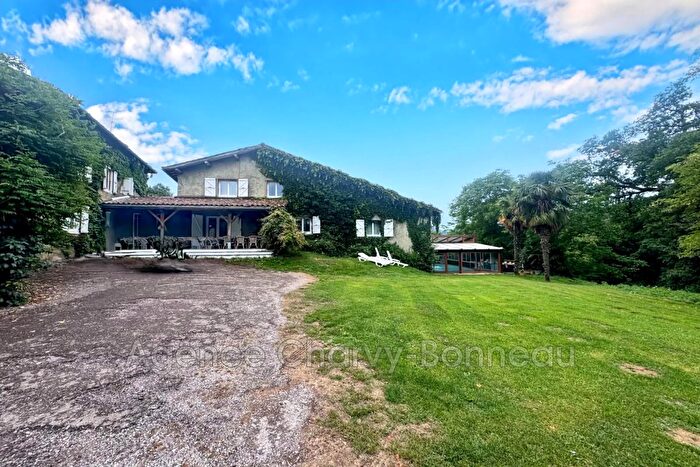 Maison 12 pièces à Montjoie-en-Couserans, à vendre