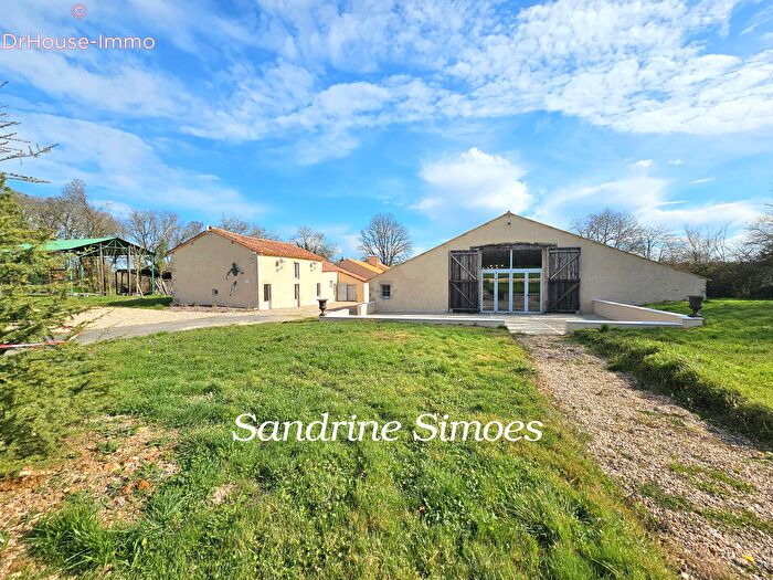 Maison 9 pièces à vendre - Pindray