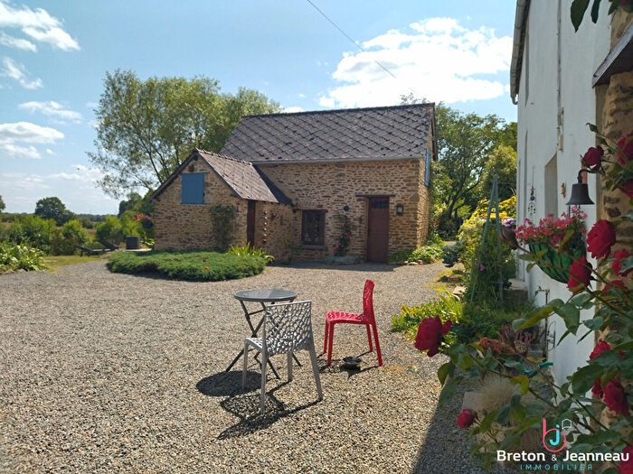 Maison 5 pièces à La Chapelle-au-Riboul, à vendre