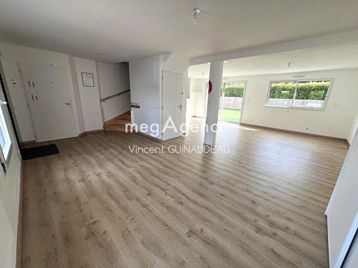 Maison à vendre - Cholet, Leclerc - 6 pièces - 5 chambres