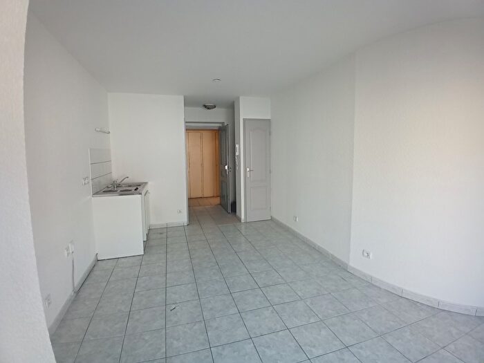 Boën-sur-Lignon : Appartement 1 pièce à louer
