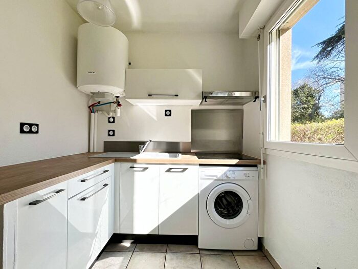 Appartement à louer - Nîmes - 1 pièce