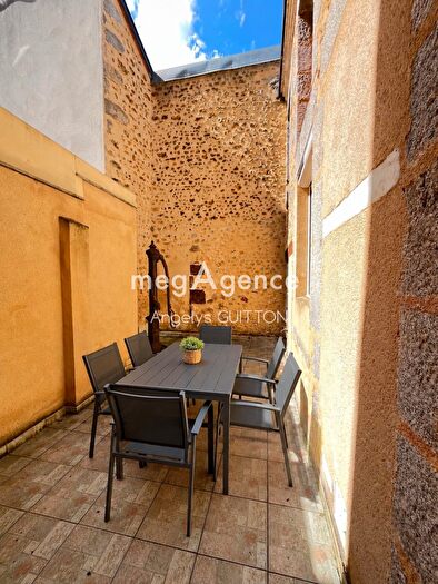 Maison 8 pièces à vendre à Beaumont-sur-Sarthe
