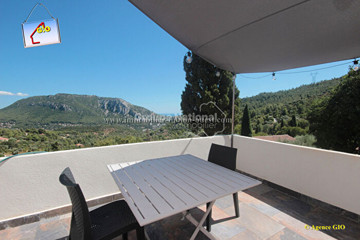 Maison à vendre - Toulon, La Chapelle, Saint-André - 5 pièces - 3 chambres