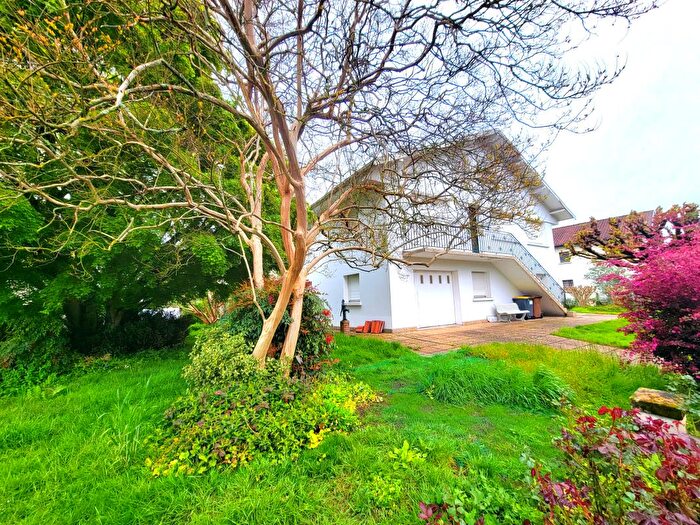 Maison à vendre - Jurançon - 6 pièces - 5 chambres