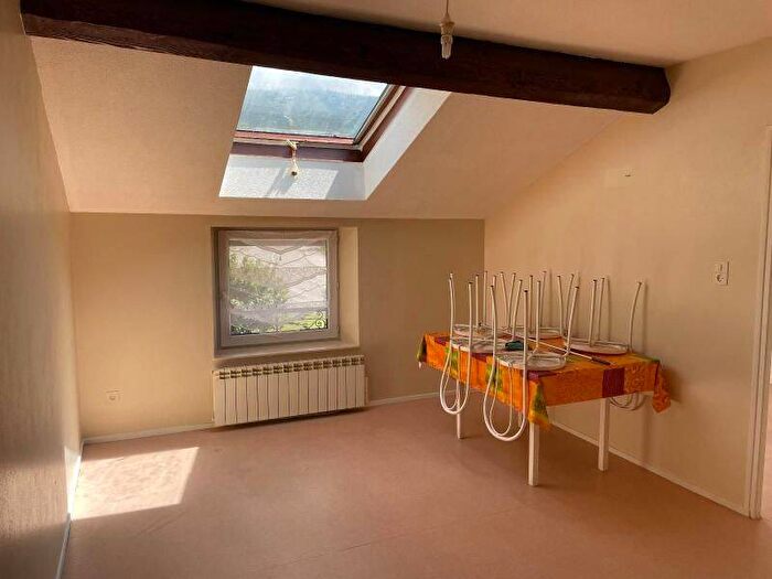 Appartement 1 pièce à louer - Bellignat