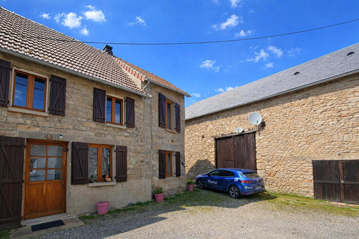 Maison à vendre - Saint-Étienne-de-Fursac - 7 pièces - 3 chambres