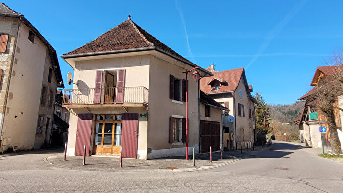Saint-Laurent-du-Pont : Maison 4 pièces à vendre