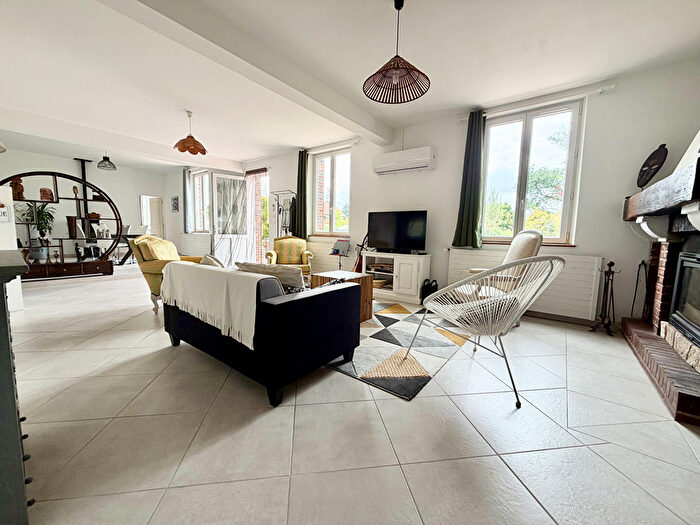 Maison 7 pièces à Le Chesne, à vendre