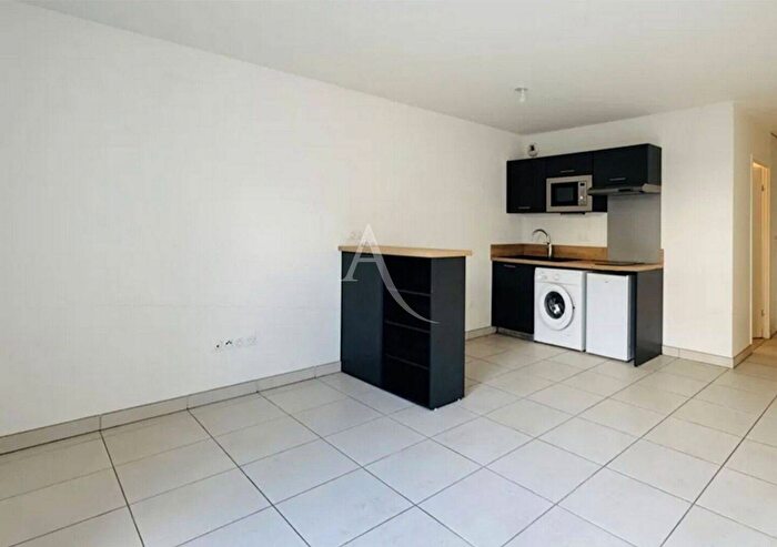 Appartement à louer - Pavillons Sud, Chilly Mazarin - 1 pièce