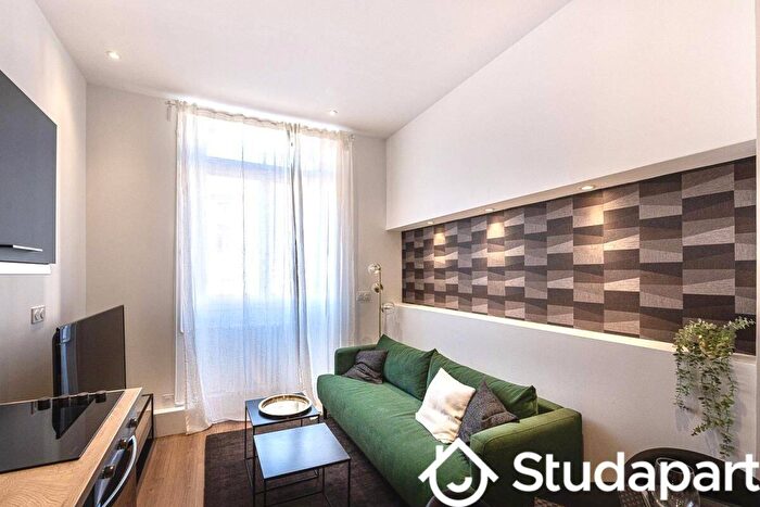 Appartement 5 pièces à Badouillère-Saint Roch-Valbenoîte, Saint-Étienne, à louer