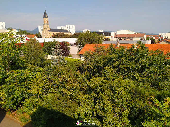 Appartement à louer - Clermont-Ferrand, Saint-Jacques - 1 pièce