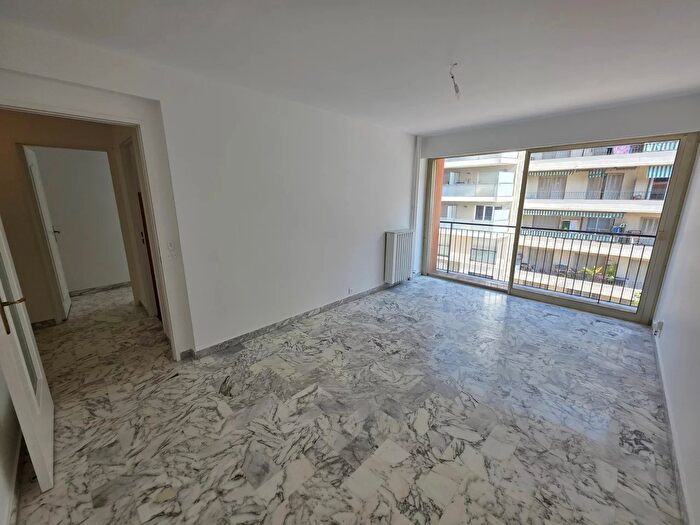 Nice, Saint-Roch : Appartement 2 pièces à vendre