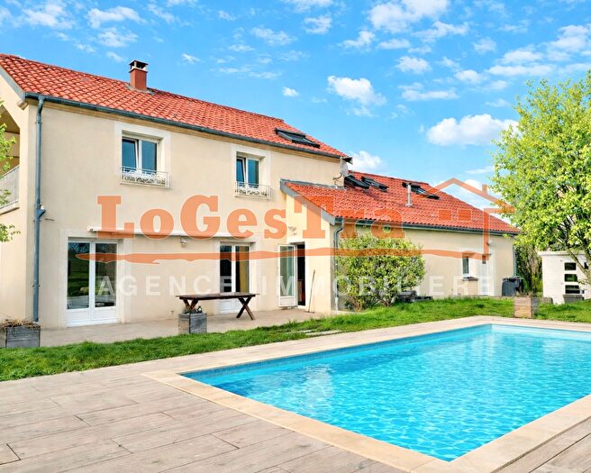 Maison à vendre - Vittel - 7 pièces - 4 chambres