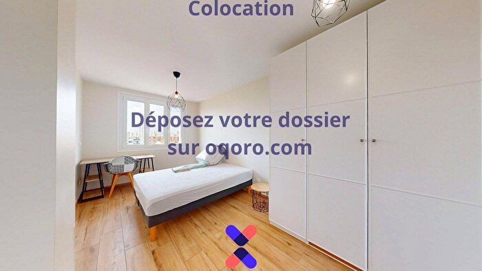 Appartement à louer - Cusset, Villeurbanne - 5 pièces - 4 chambres