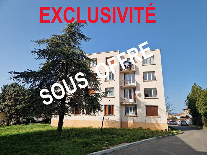 Appartement à vendre - Valréas - 3 pièces - 2 chambres