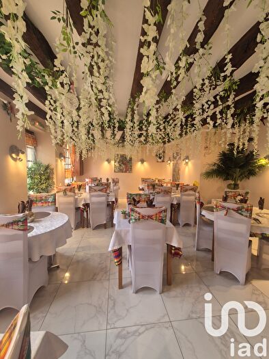 Maison à vendre - Meaux, Marché, Grande île, Clos Godet - 10 pièces - 4 chambres