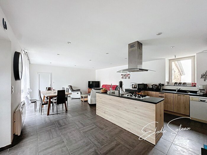 Maison à vendre - Miré - 5 pièces - 3 chambres