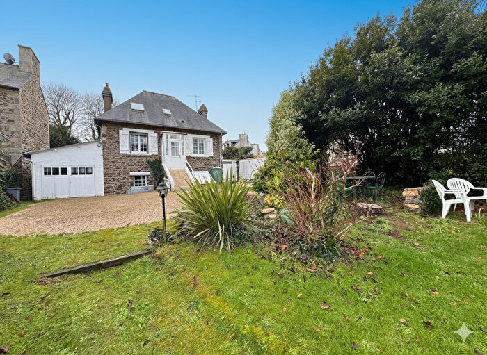 Maison à vendre - Tréveneuc - 5 pièces - 3 chambres