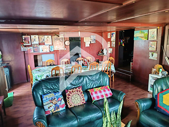 Maison à vendre - Le Tampon, Trois Mares - 5 pièces - 3 chambres