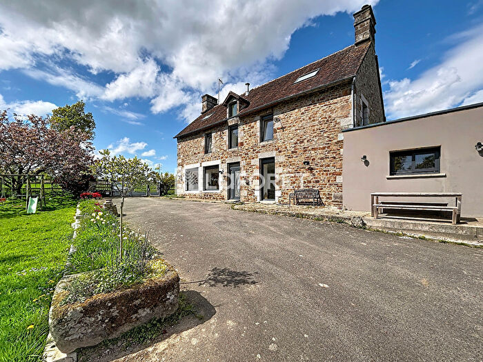 Maison 7 pièces à vendre à La Ferrière-aux-Étangs
