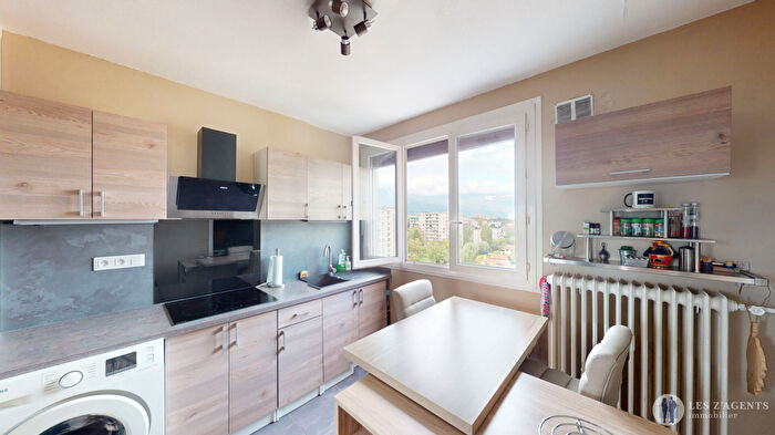 Appartement à vendre - Saint-Martin-dHères, Teyssere - 3 pièces - 2 chambres