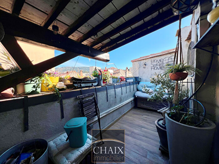 Appartement à vendre - Aubagne - 5 pièces - 4 chambres