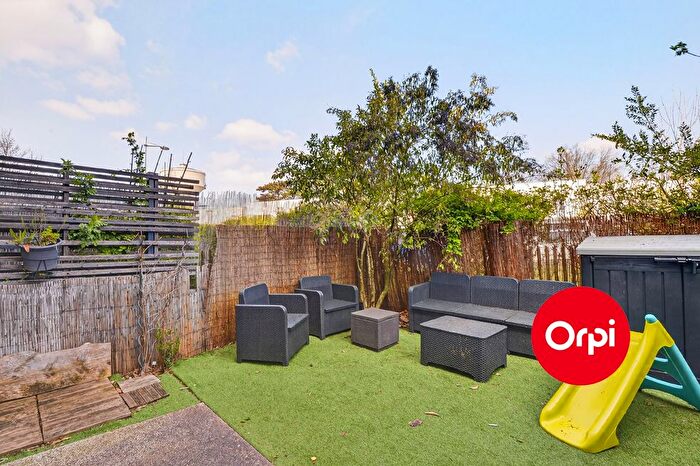 Maison à vendre - Saint-Priest, Berliet - 3 pièces - 2 chambres