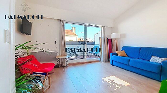 Appartement à louer - Clémenceau, Perpignan - 1 pièce