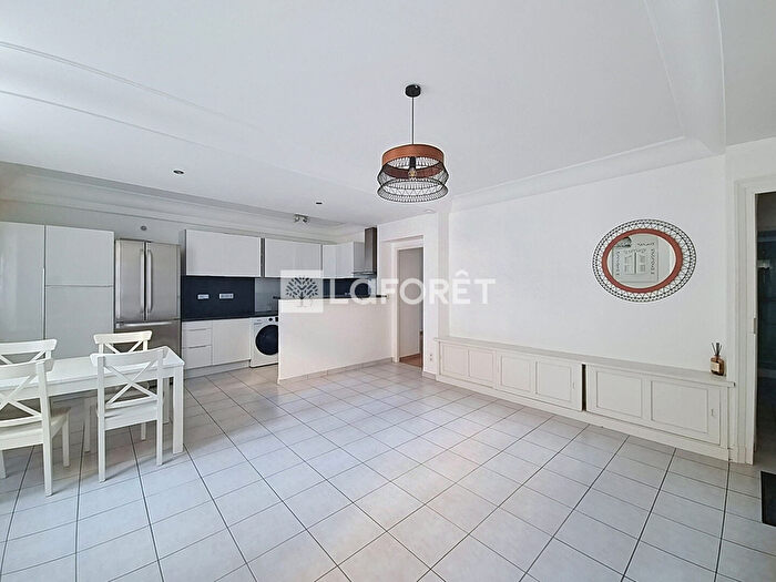 Pau, Centre-ville : Appartement 3 pièces à louer