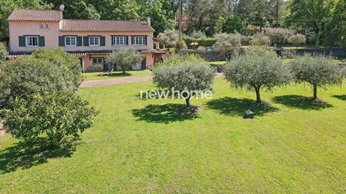 Maison à vendre - Fayence - 8 pièces - 4 chambres