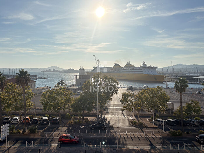 Appartement 2 pièces à Toulon, Le Port, à vendre