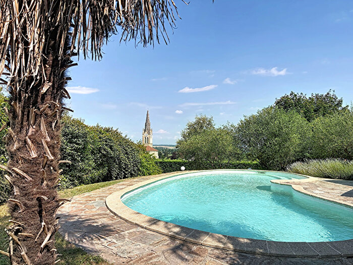 Maison 6 pièces à Marennes, à vendre