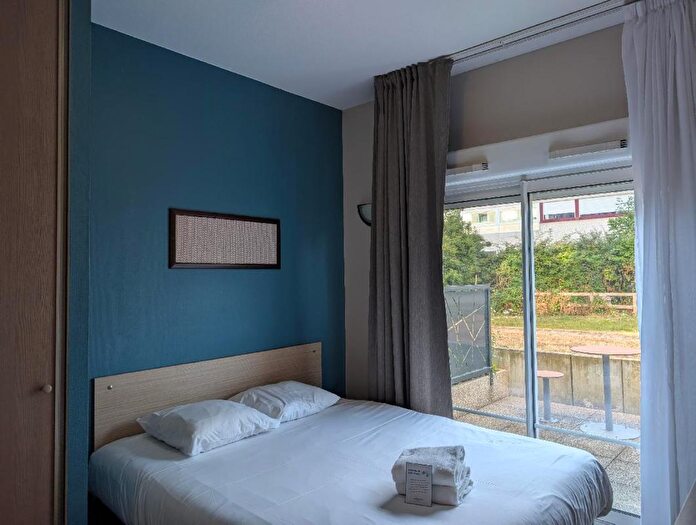 Appartement à vendre - La Roche-sur-Yon, Pyramides, Jean-Yole - 1 pièce