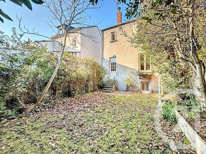 Maison à louer - Tours, Cathédrale - 5 pièces - 3 chambres