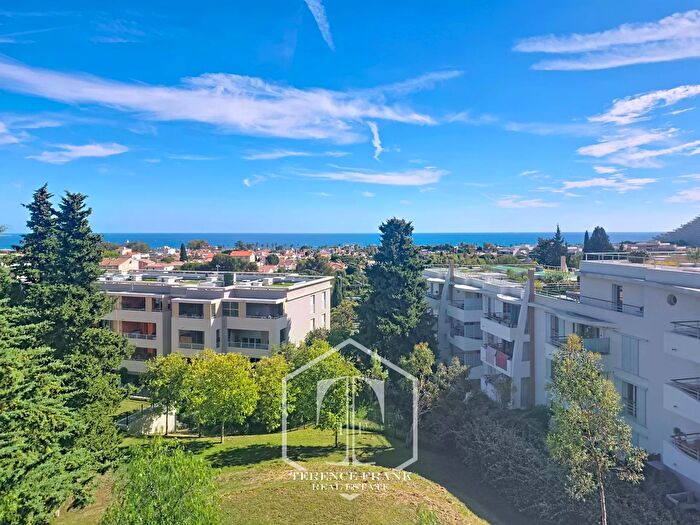 Appartement à vendre - Villeneuve-Loubet, Plage - 4 pièces - 3 chambres